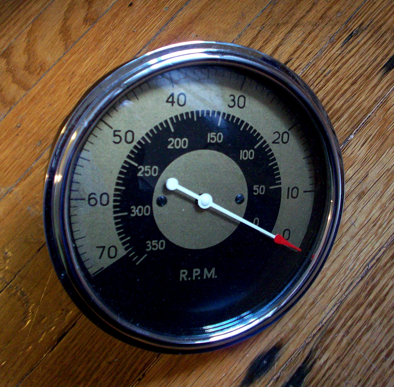 Deadly Curves: One-Offs #5: The Reverse-Read Stewart Warner Tachometer