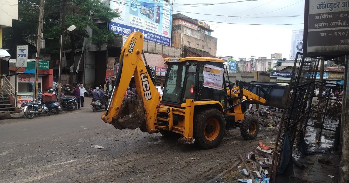 SPIRIT OF MUMBAI: JCB India deploys its machines in flood affected ...