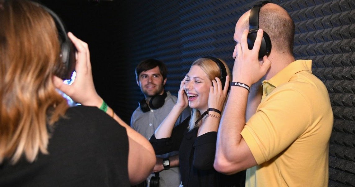 8D Audio technology that sounds all over your head | OAS