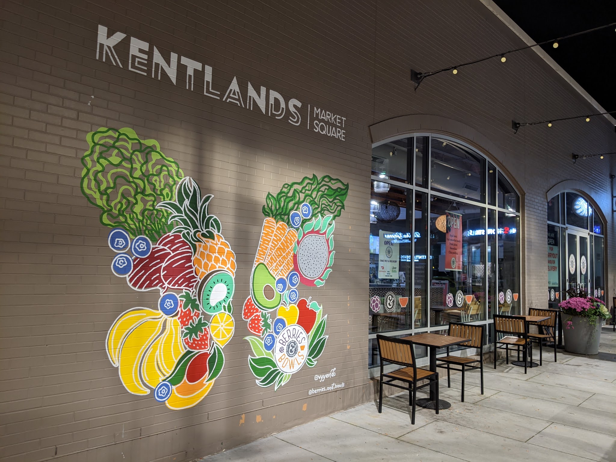 Sam Eig: New mural in the Kentlands