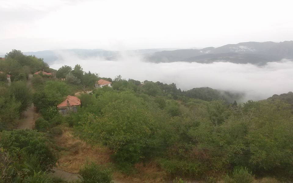 Παρακαμπύλια Νέα: Η ΙΣΤΟΡΙΑ ΤΟΥ ΑΓΙΟΥ ΒΛΑΣΙΟΥ ΑΓΡΙΝΙΟΥ-ΣΠΑΝΙΕΣ ΦΩΤΟΓΡΑΦΙΕΣ