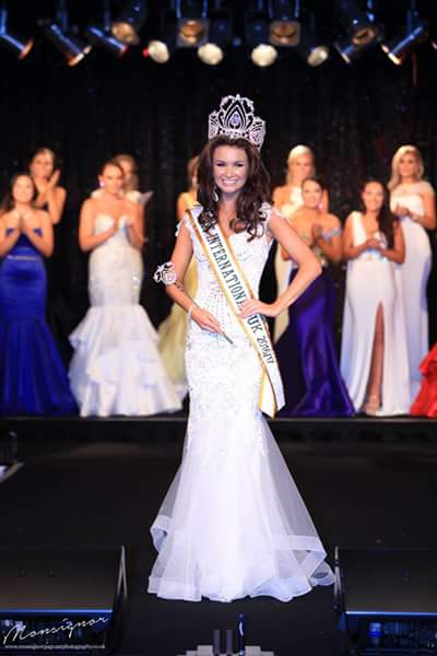 Reinas del Mundo: Romy Simpkins coronada Miss International UK 2016.