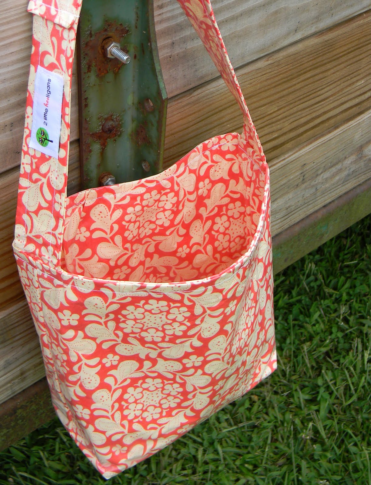 Vinyl Covered Trash Bag {tutorial}