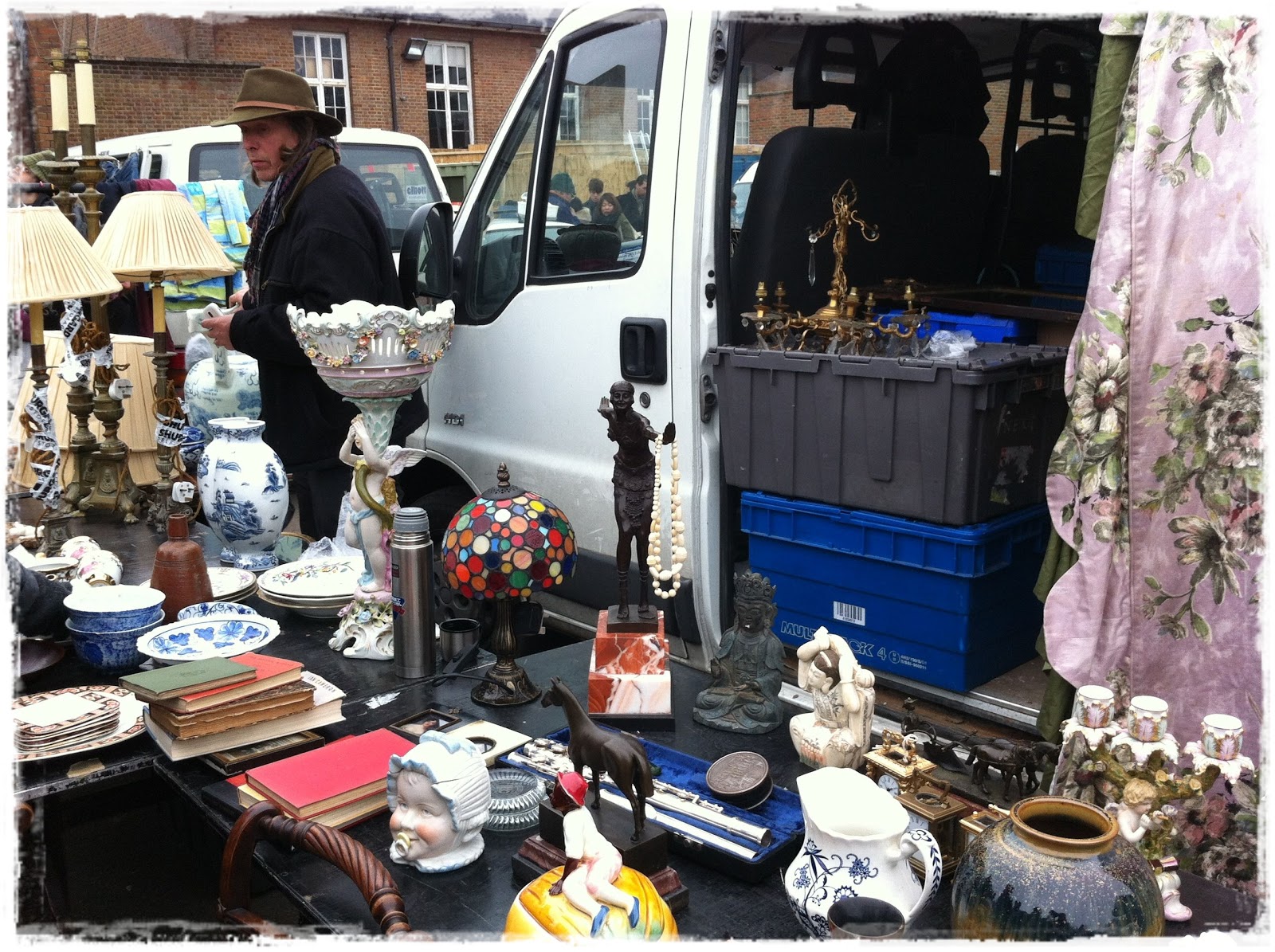 倫敦～愛字意 : 西倫敦跳蚤二手市集 - Chiswick Car boot sale