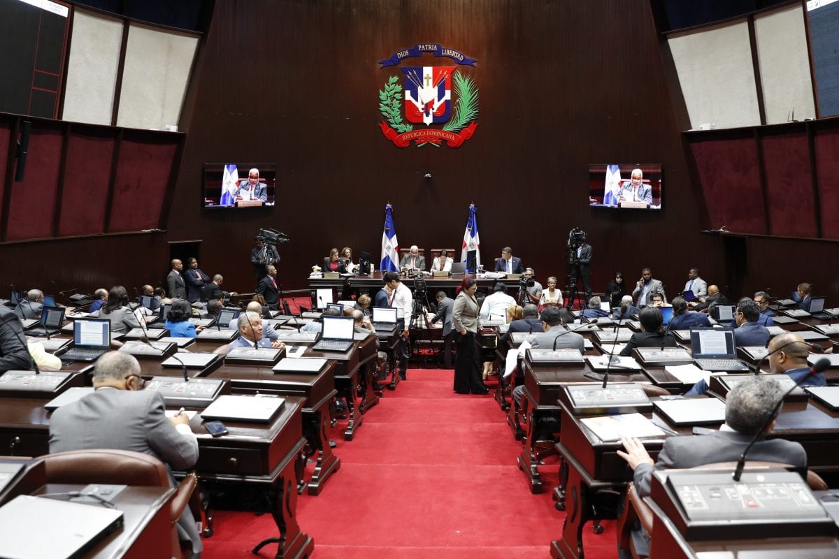 Diputados aprueban en segunda lectura entregar el 30% de fondos de las ... Diputados aprueban en segunda lectura entregar el 30% de fondos de las ...