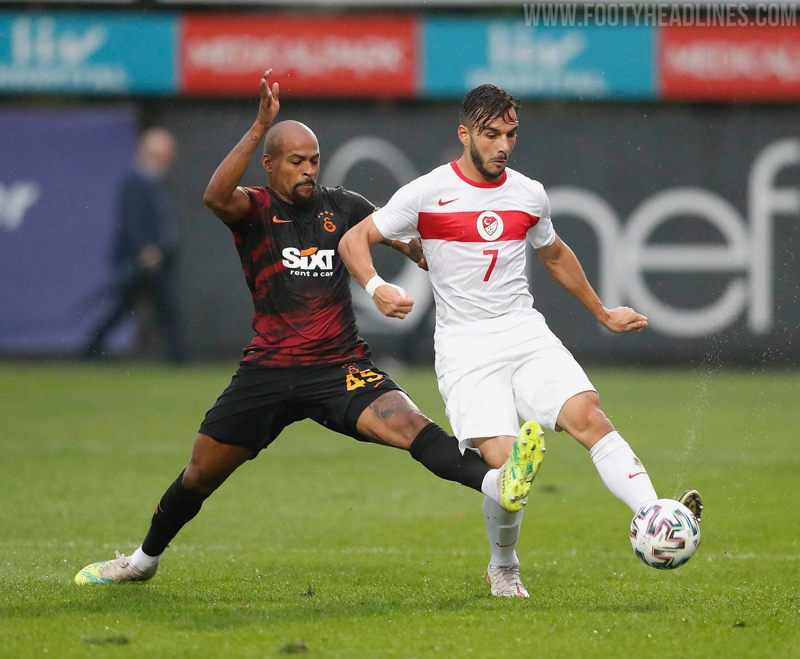 INSANE: Turkey U-21 Team Wears 8 Year Old Nike Kit - Footy Headlines