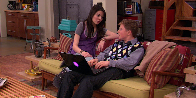 NickALive!: Miranda Cosgrove Is Getting Fans Pumped for the Return of ...