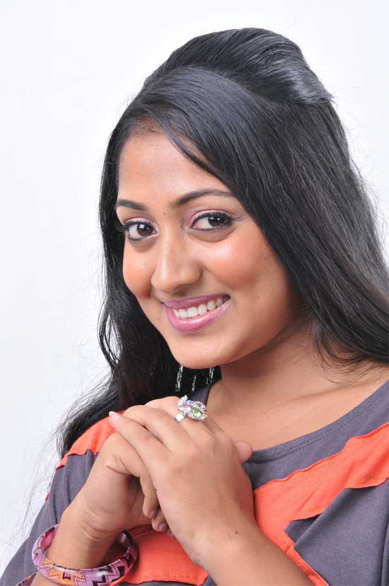 All popular star: Dilni Lakmali