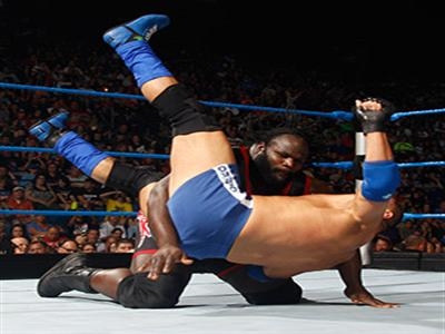 WWE In live!!!!: VLADIMIR KOZLOV vs MARK HENRY