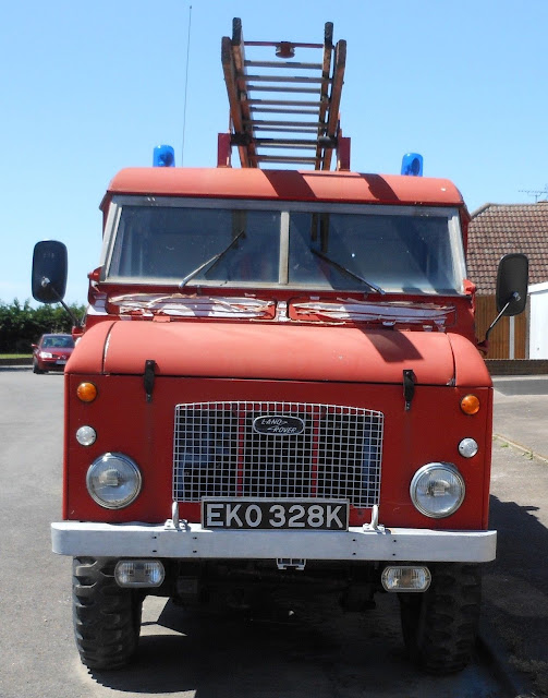Landrover Defender: Land Rover IIB Forward Control Fire Engine (ex ...