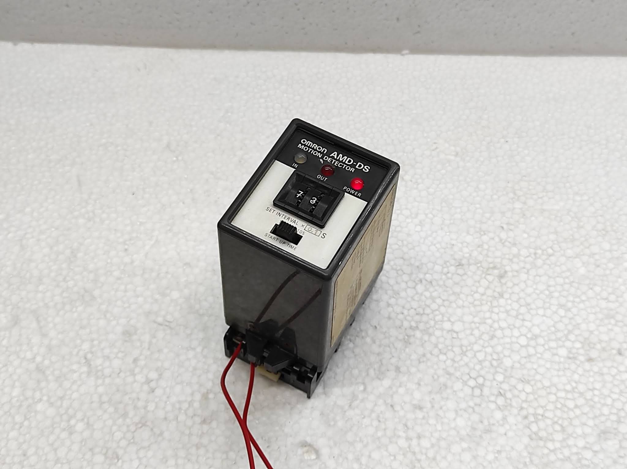 OMRON AMD-DS MOTION DETECTOR AMD-DSL2 100/110V AC