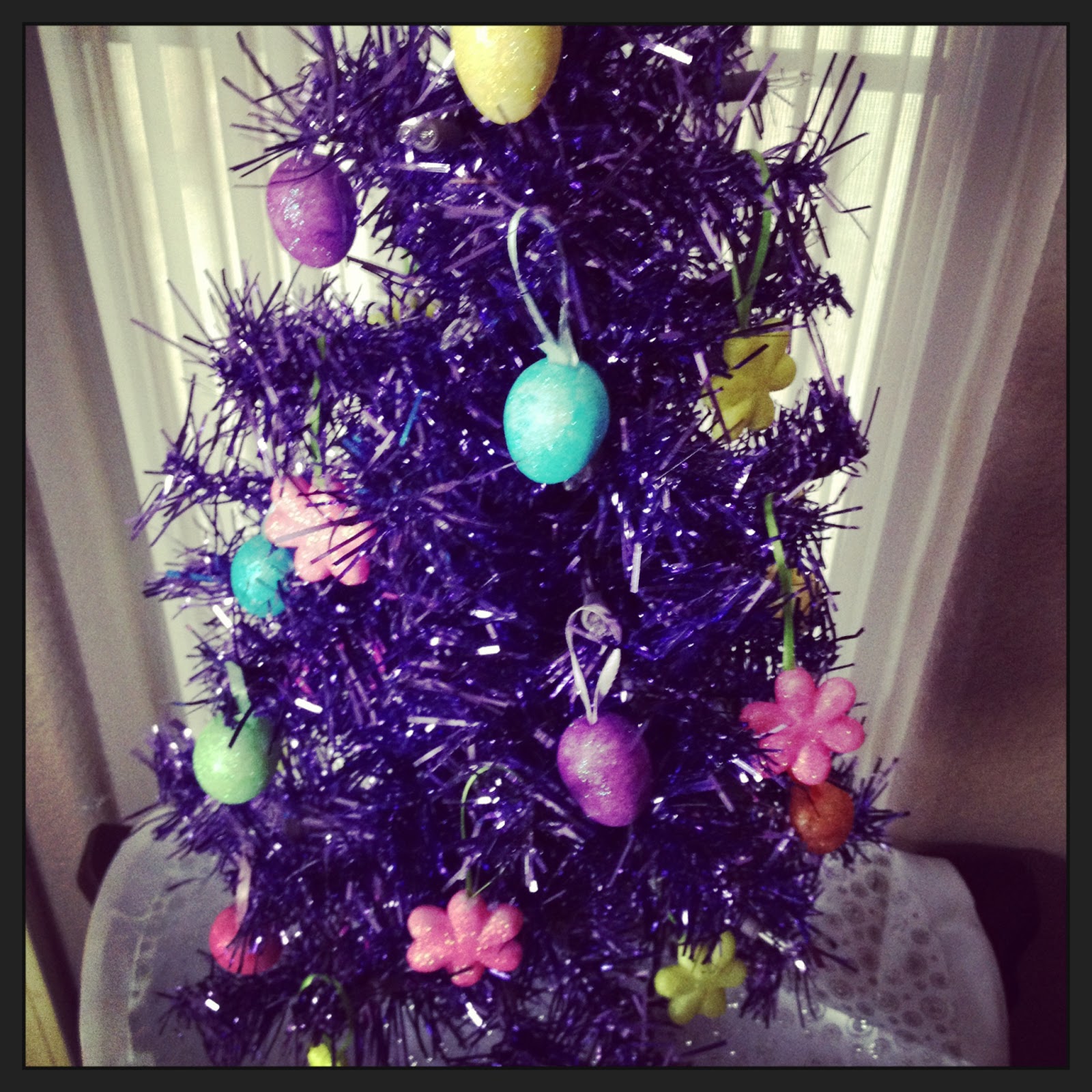 The Busy Broad: Easter Mini Tree
