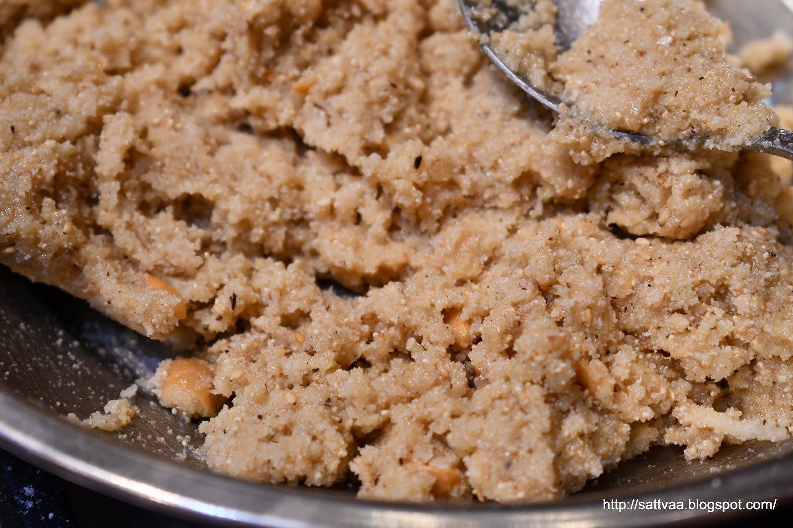 Sattvaa: Akki tambittu (sweet treat with rice) - a very simple offering ...