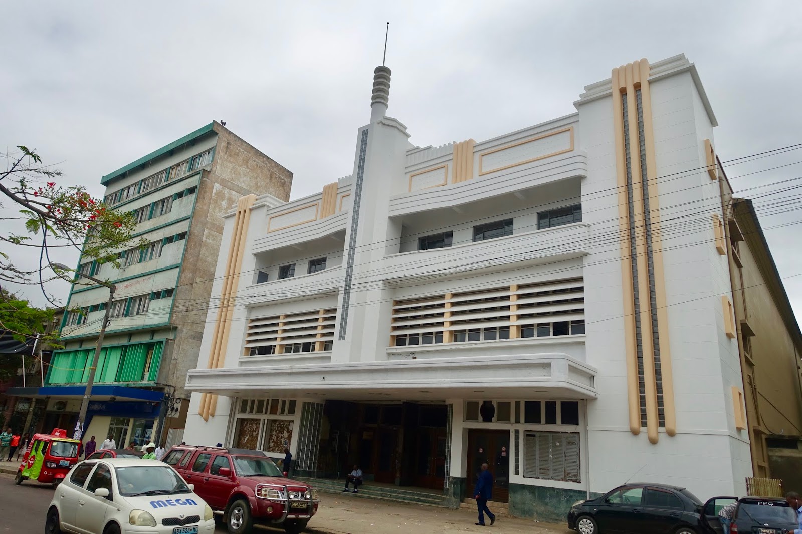 Adrian Yekkes e art deco em Maputo - edifícios do "top ten" (2/3)