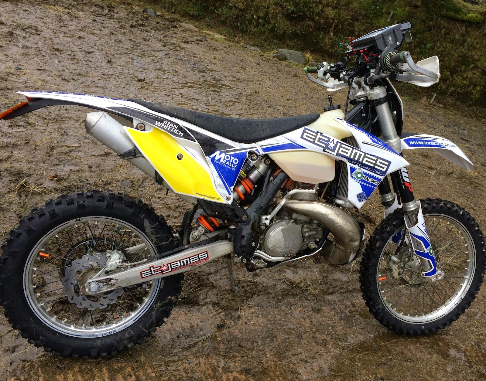 Io Racing: Finished bike livery