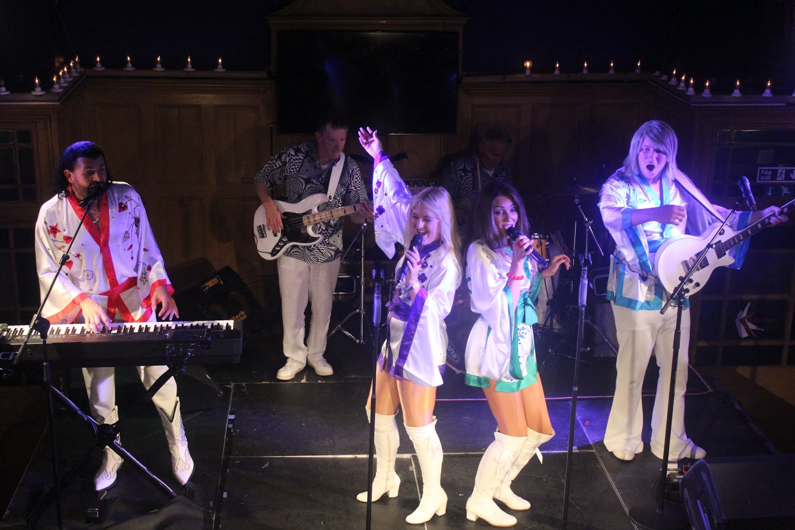 Macwood Fleet: ARRIVAL UK: The Hits Of ABBA - live at Acapela Studios ...