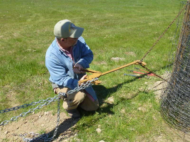 Rural Revolution: Homemade fence-puller