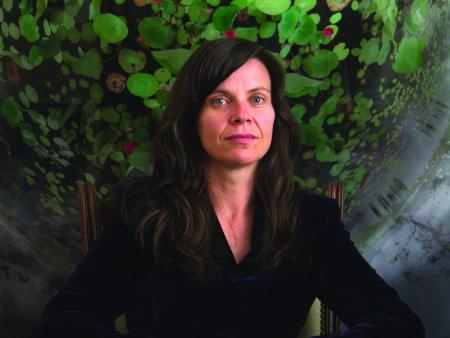 Une curiosité de qualité: Les univers miniatures de Catherine Nelson