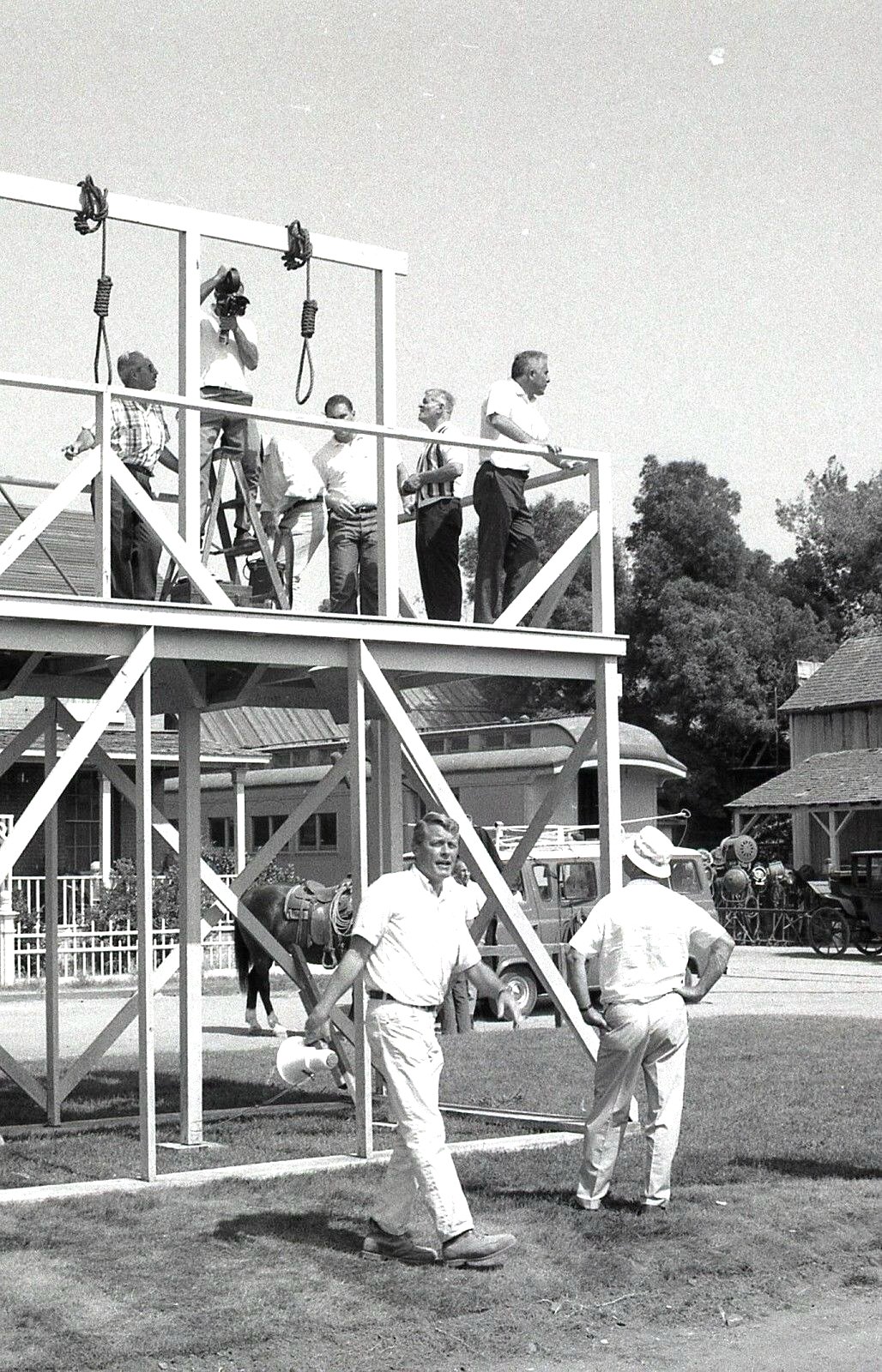 The Clint Eastwood Archive: 50 Rare Hang ‘em High photos taken by Doris ...