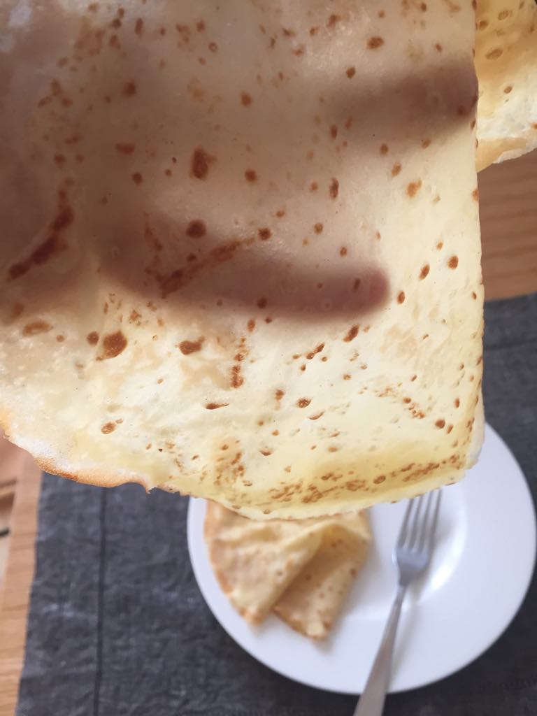 Starbooks: MENU CIDER AND GITANES - CRÊPES DENTELLES WITH SAUTÉED ...