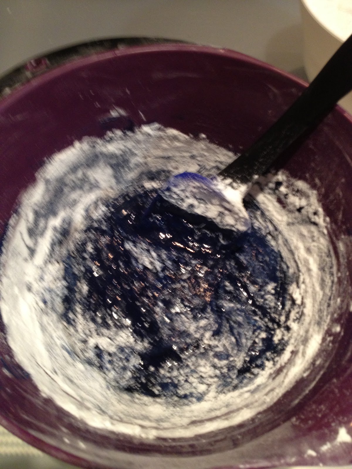 Paso a paso fondant extendido o masa americana color azul