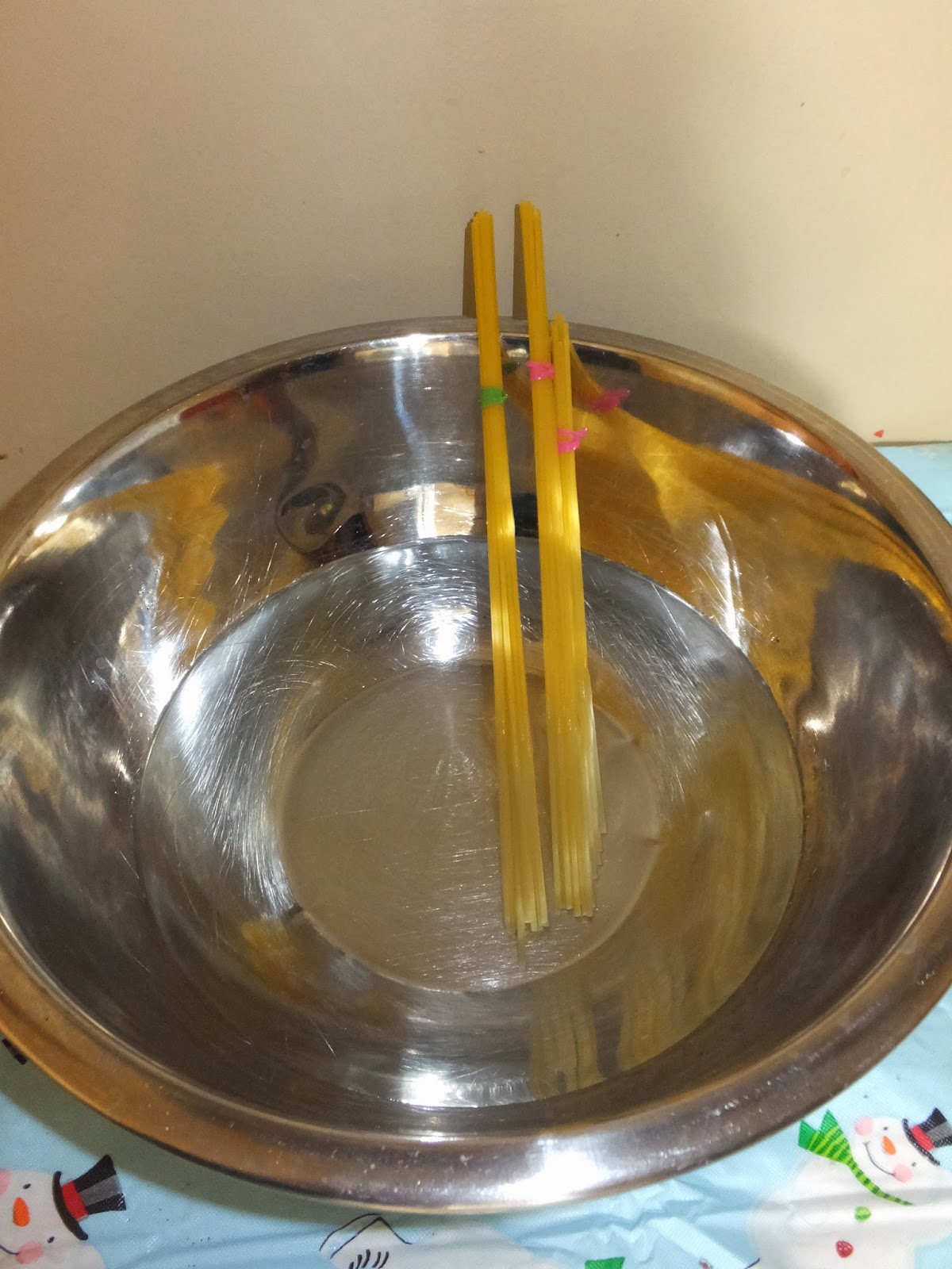 Kidspert: Spaghetti Paint Brushes