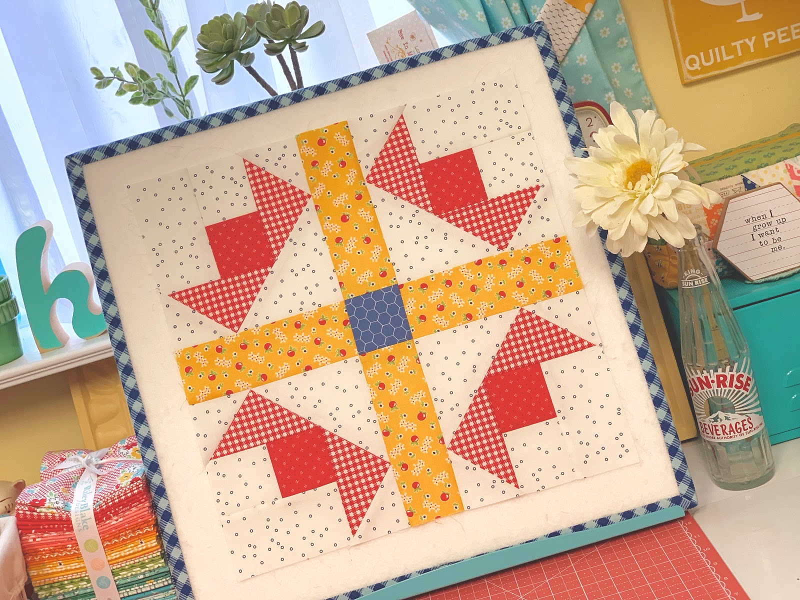 Vintage Block Along - Week 26 - Parade Block!! | Bee In My Bonnet ...