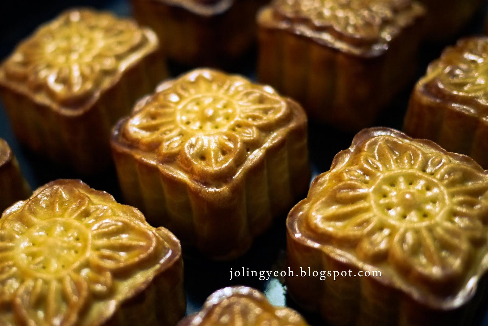 JoJo: Baked Mini Mooncake Recipe