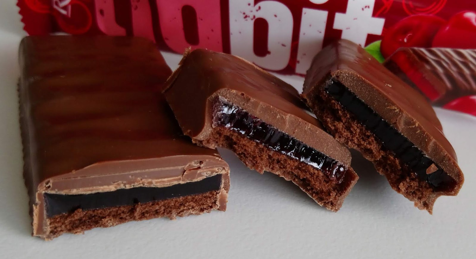 Chwile zasłodzenia: baton Roshen TidBit Milk Chocolate & Cherry Brownie