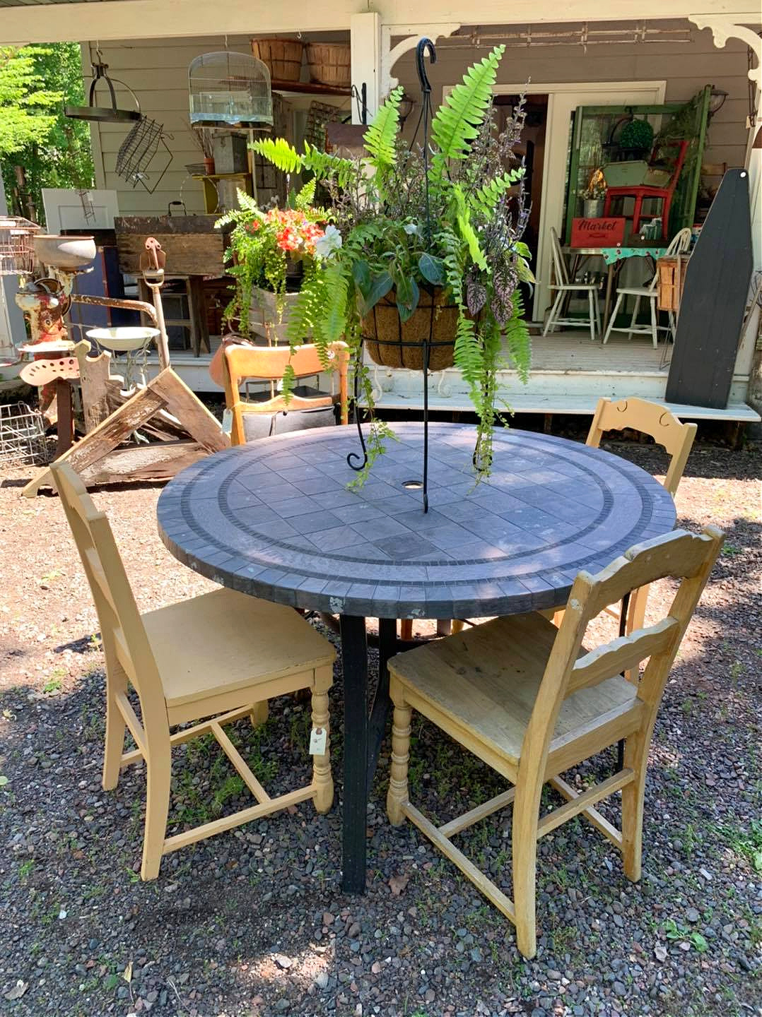 More of Dana's Fun Outdoor Junk Decor & West Tischer Cottage ...