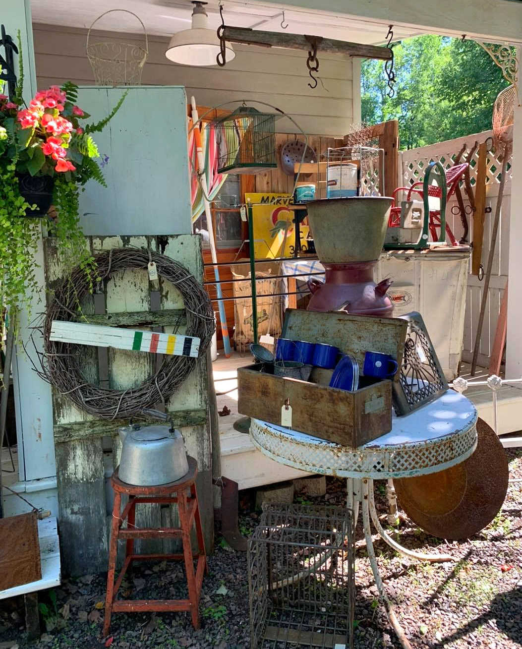 More of Dana's Fun Outdoor Junk Decor & West Tischer Cottage ...
