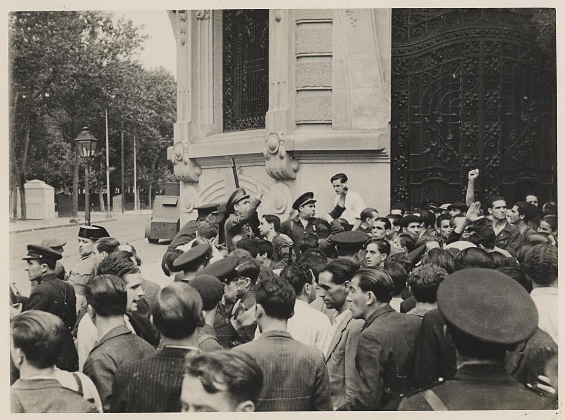 SOL Y MOSCAS: JOSE BRETAÑO