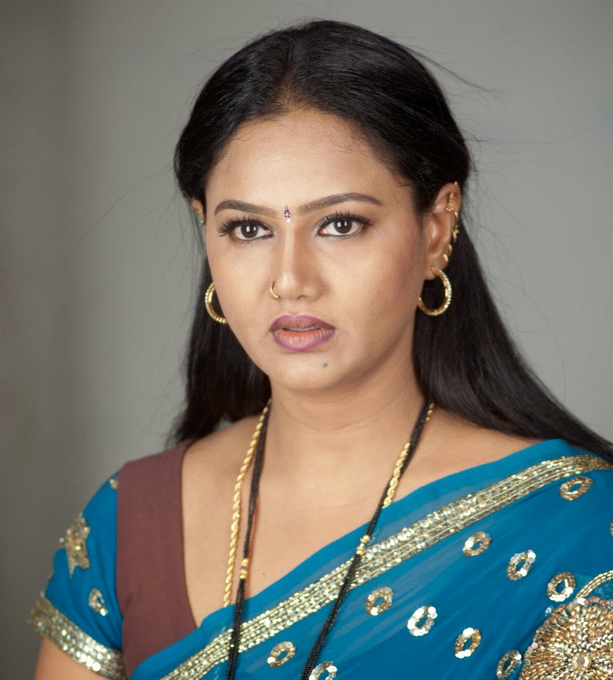 AUNTY HOT: Spicy Raksha Aunty