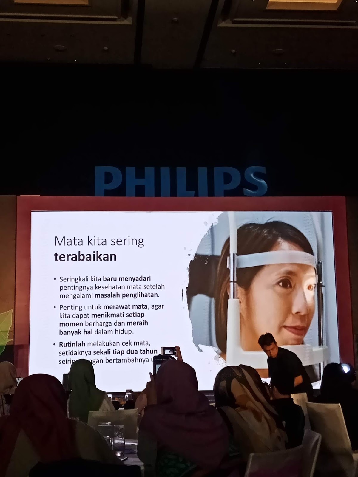 Cahaya Lampu yang Baik Untuk Mata, Philips Hadirkan EyeComfort ...