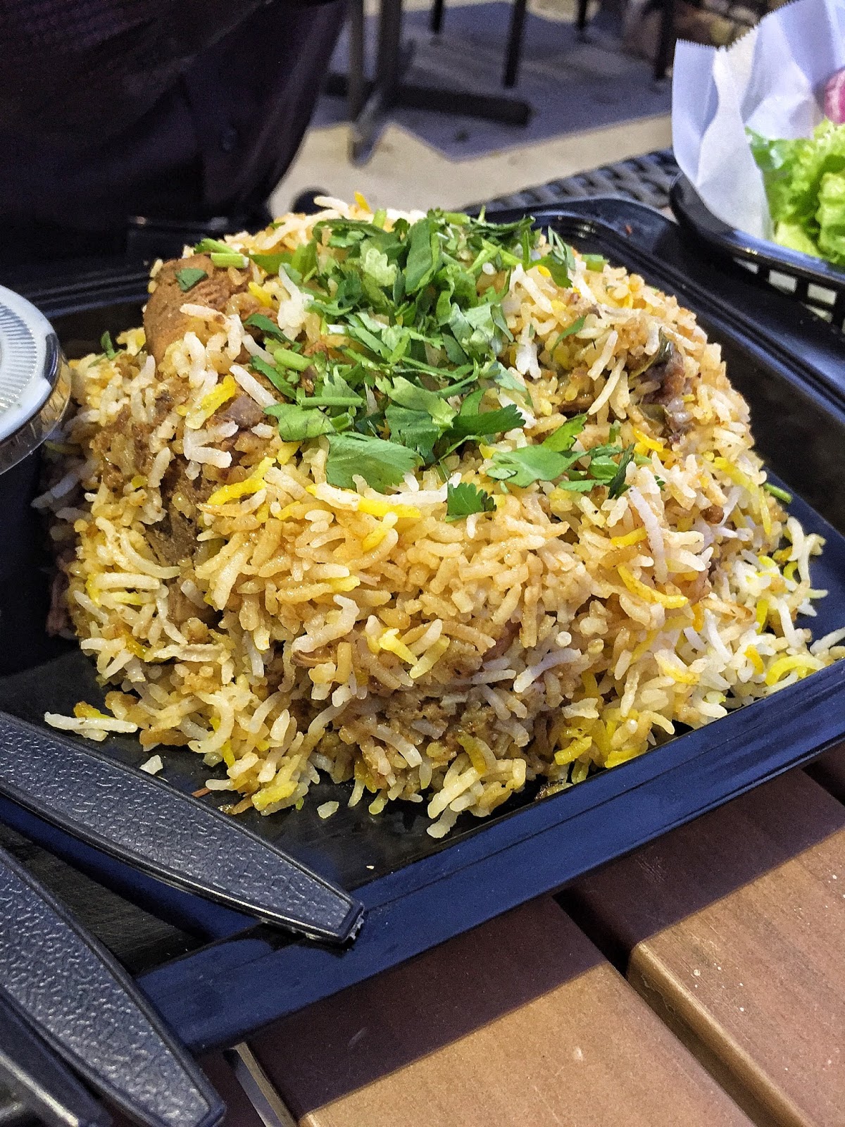 Zain's Halal Reviews: Fanoosh Biryani and Burgers: Where East Meets West