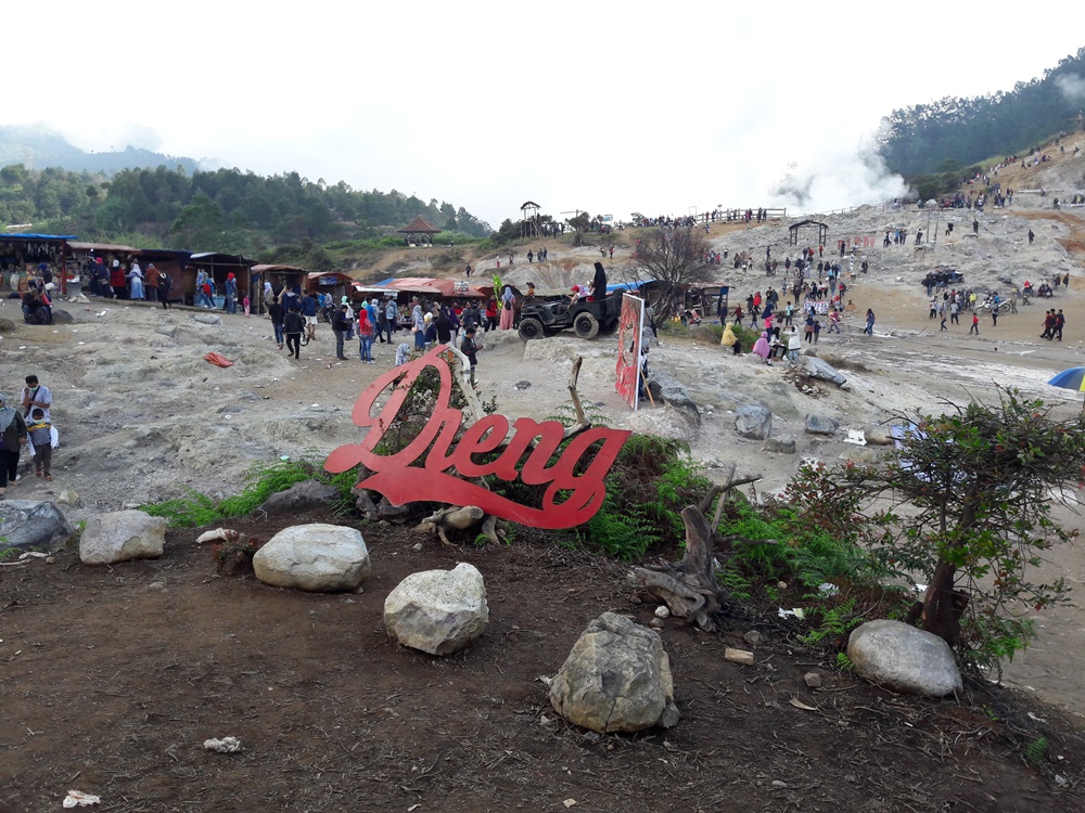 MENGUNJUNGI STUDIO FOTO RAKSASA ALA KAWAH SI KIDANG - DIENG! - Meykke ...