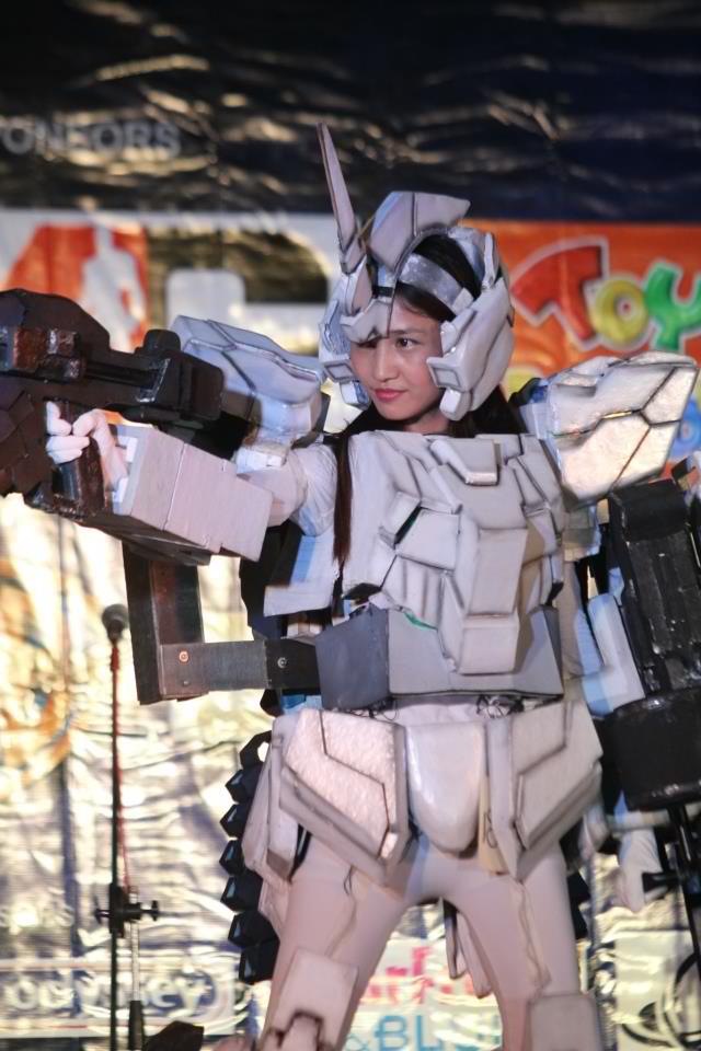 GUNDAM GUY: Gundam Cosplay: MS Girl Full Armor Unicorn Gundam (Destroy ...