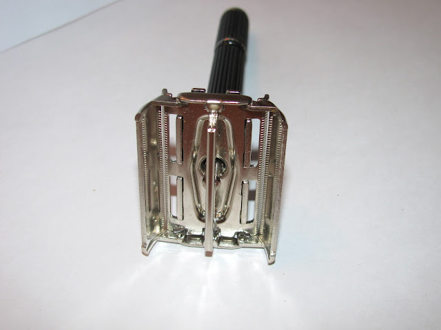 Classics In Time: Gillette Black Beauty Adjustable Razor