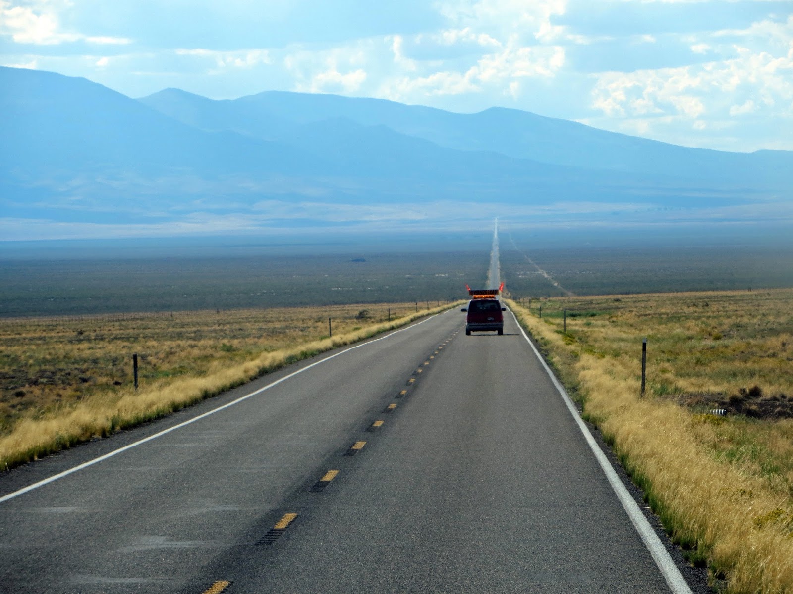 The Loneliest Road in the World - Route 50 in Nevada : r/pics