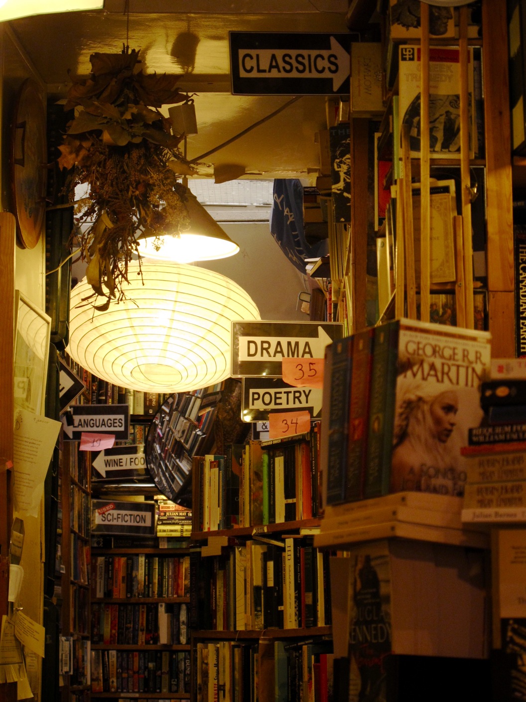 Paris Cheapskate: The Other Bookstore: The Abbey Bookshop