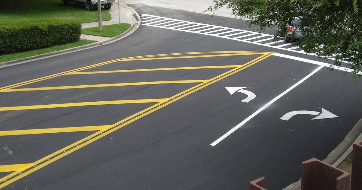 Civil Engineering: Road markings explanation