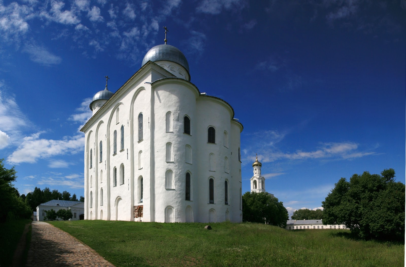 Novgorod Veliky ( Великий Новгород ). A voyage to ancient Veliky ...