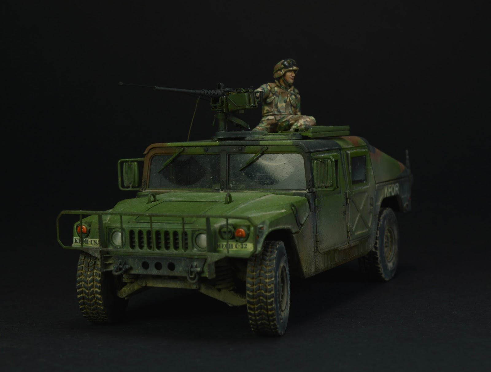 Scale modeling addict: KFOR US army Humvee, 1999