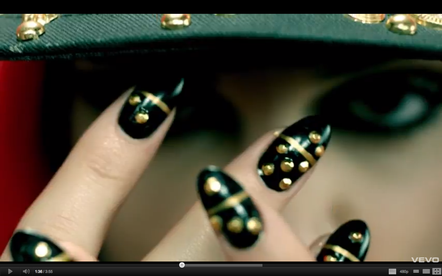 NailPolishTastic: Domino nails and new twitter page layout!