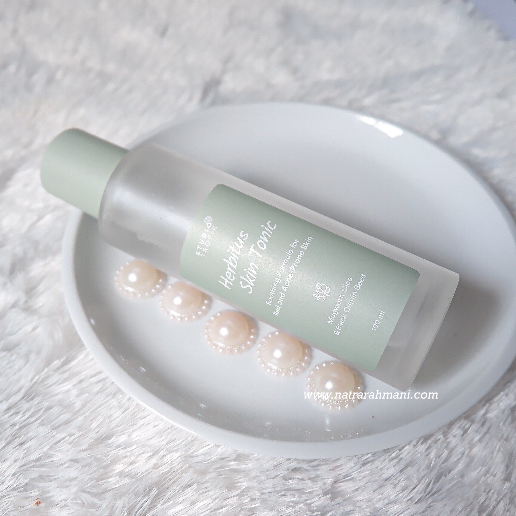 REVIEW STUDIO TROPIK HERBITUS SKIN TONIC : EFEKTIF UNTUK KULIT ...