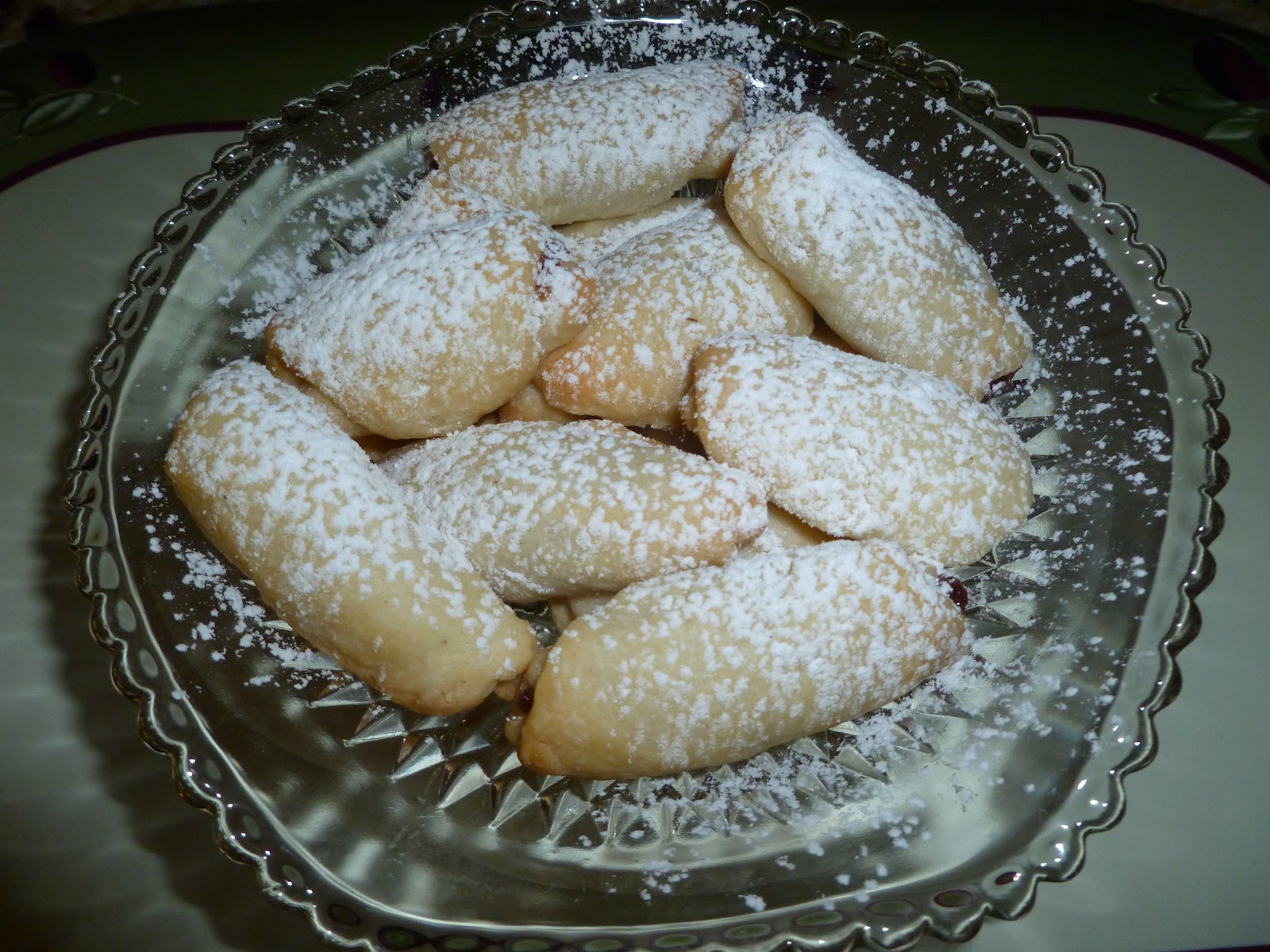 I Like to Bake and Cook Blog: Nut Horns