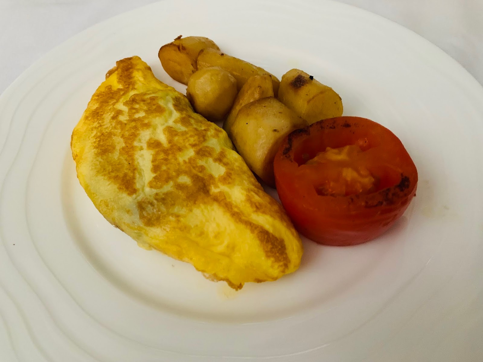 Review: Emirates EK210 First Class Boeing 777-300ER Newark to Athens ...