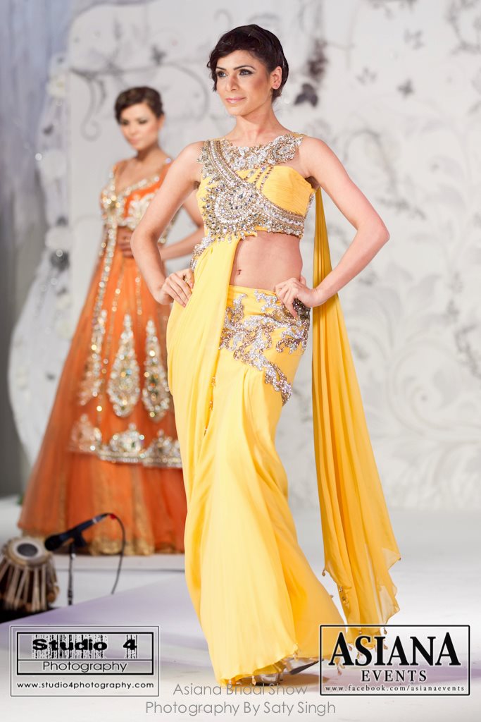 Frontier Raas at the Asiana Bridal Show London 2012