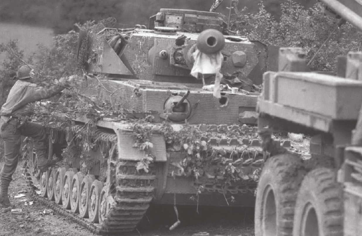 Historia y tecnología militar: Panzer IV penetrado frontalmente en ...