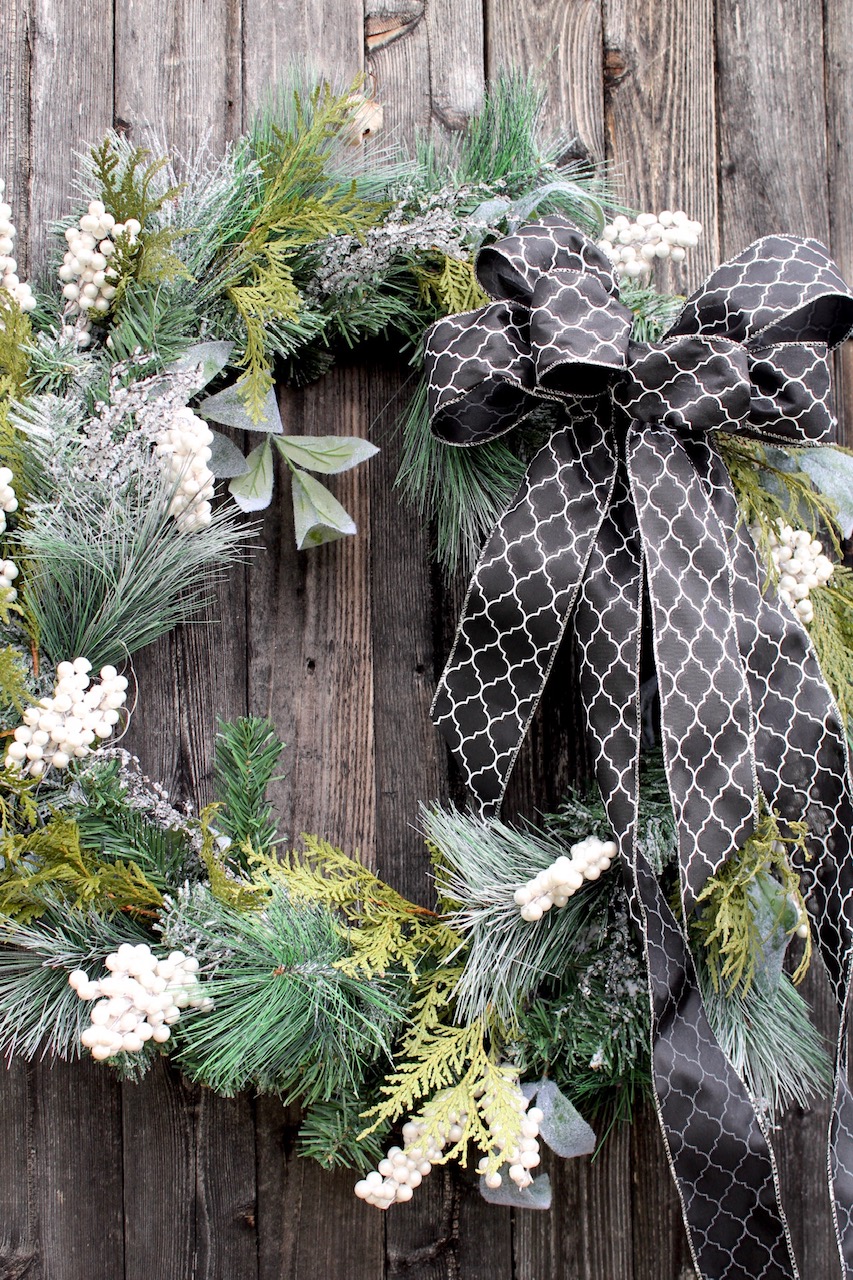 Rustic Outdoor Christmas Decorating Ideas Harlow Thistle rustic-outdoor-christmas-decorating-ideas-harlow-thistle
